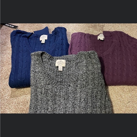 St. John's Bay | Sweaters | 3 V Neck Crew Sweaters By St Johns Size ...